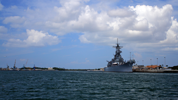 Hawaii 1st to receive new warships that pull onto beaches | Design and ...