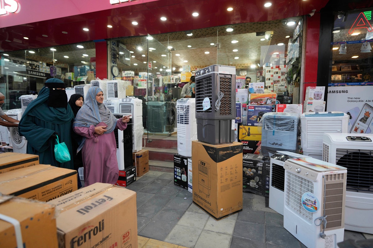 India Wants Air Conditioners to Be Made With Milder Temperature Settings to Save Energy | Design ...