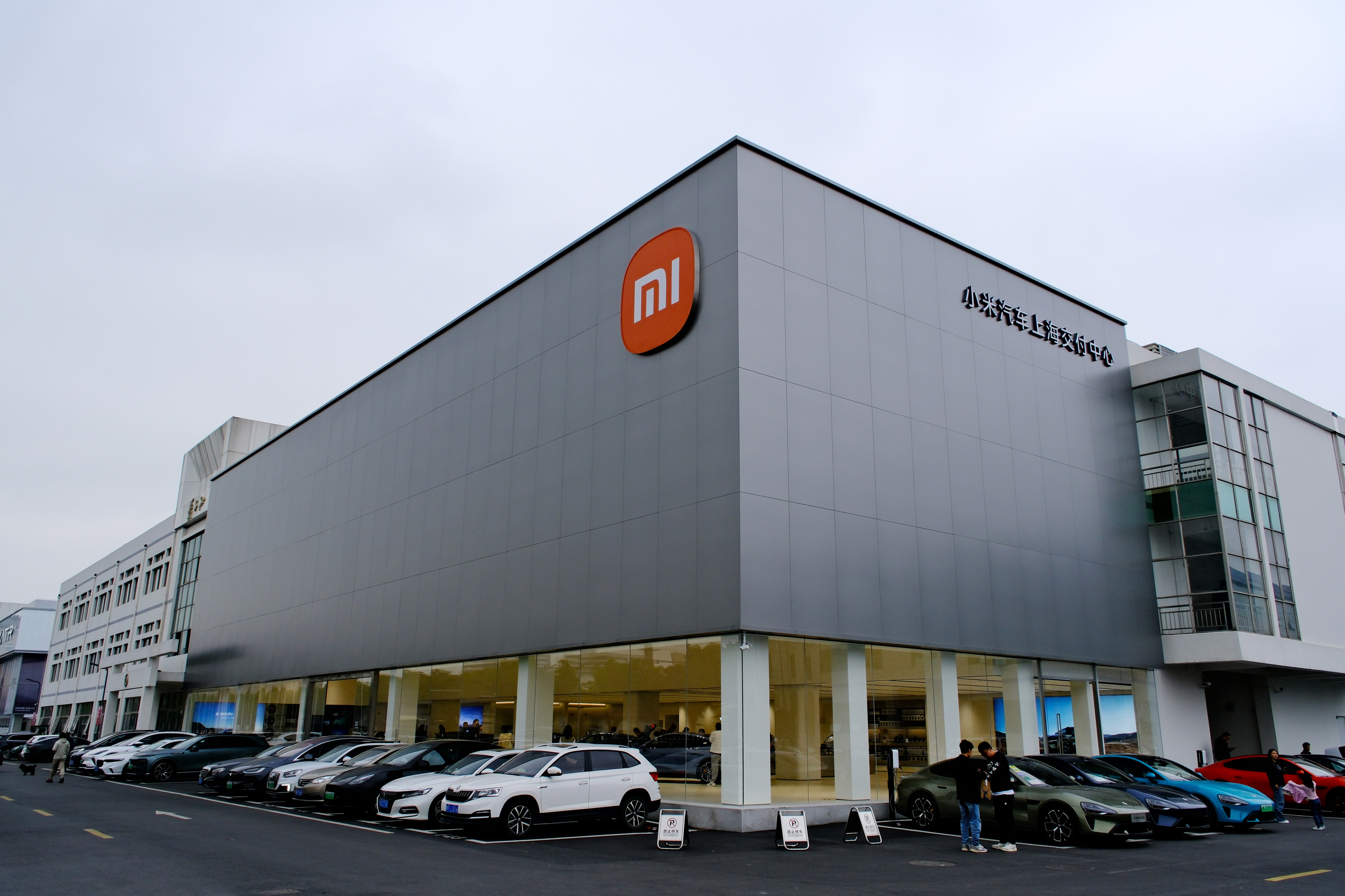 Xiaomi Factory Rolls Out a New Car Every 76 Seconds | Design and ...