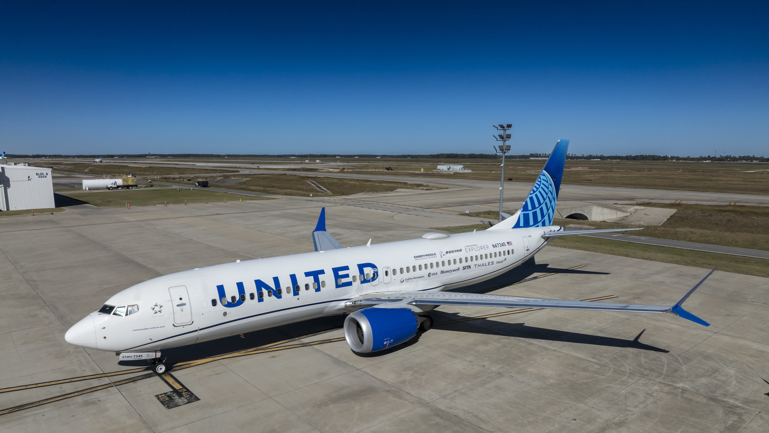 Boeing, United Airlines: Future of Digital Flight Communications ...