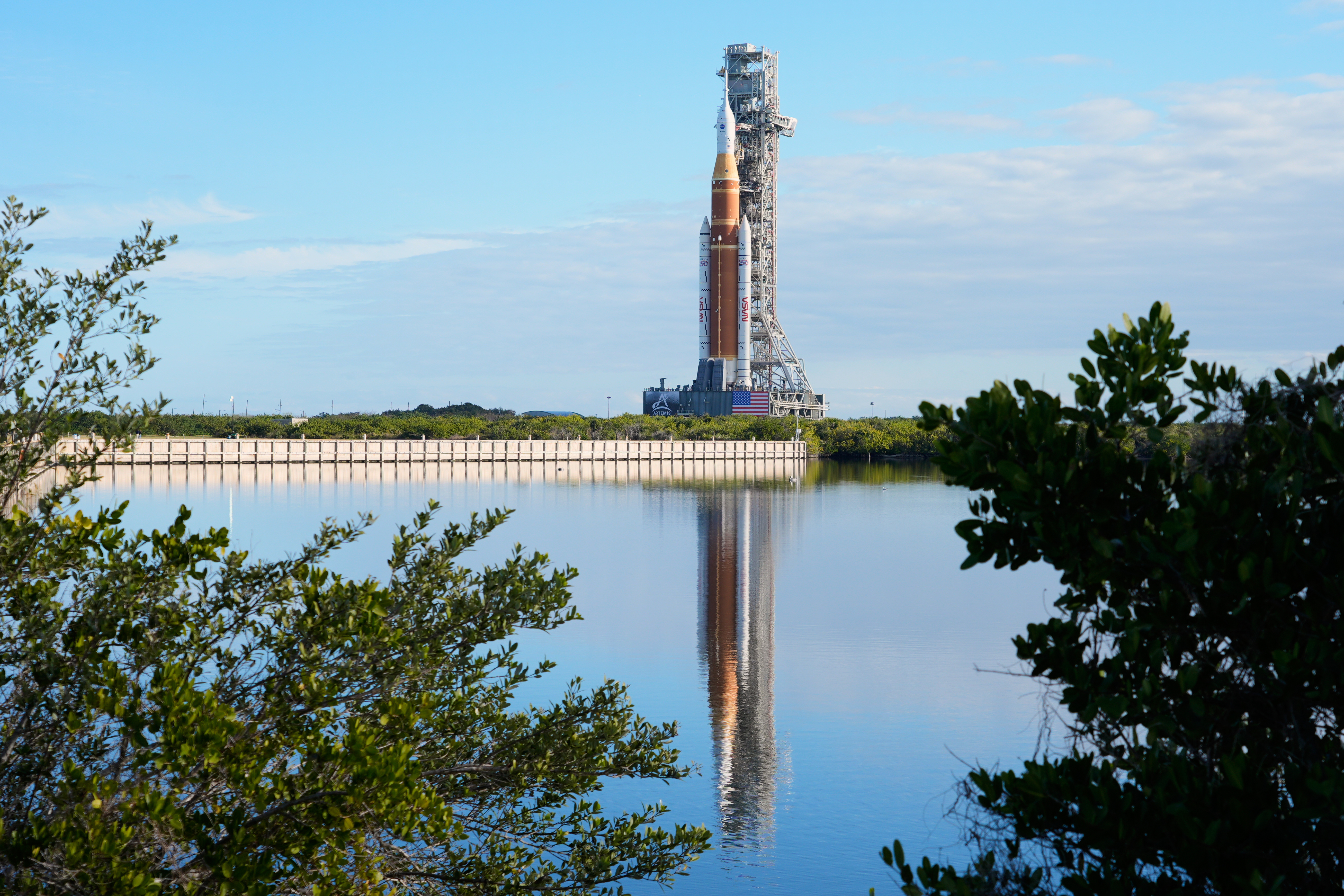 NASA's New Moon Rocket Moves to the Pad Ahead of Astronaut Launch as ...